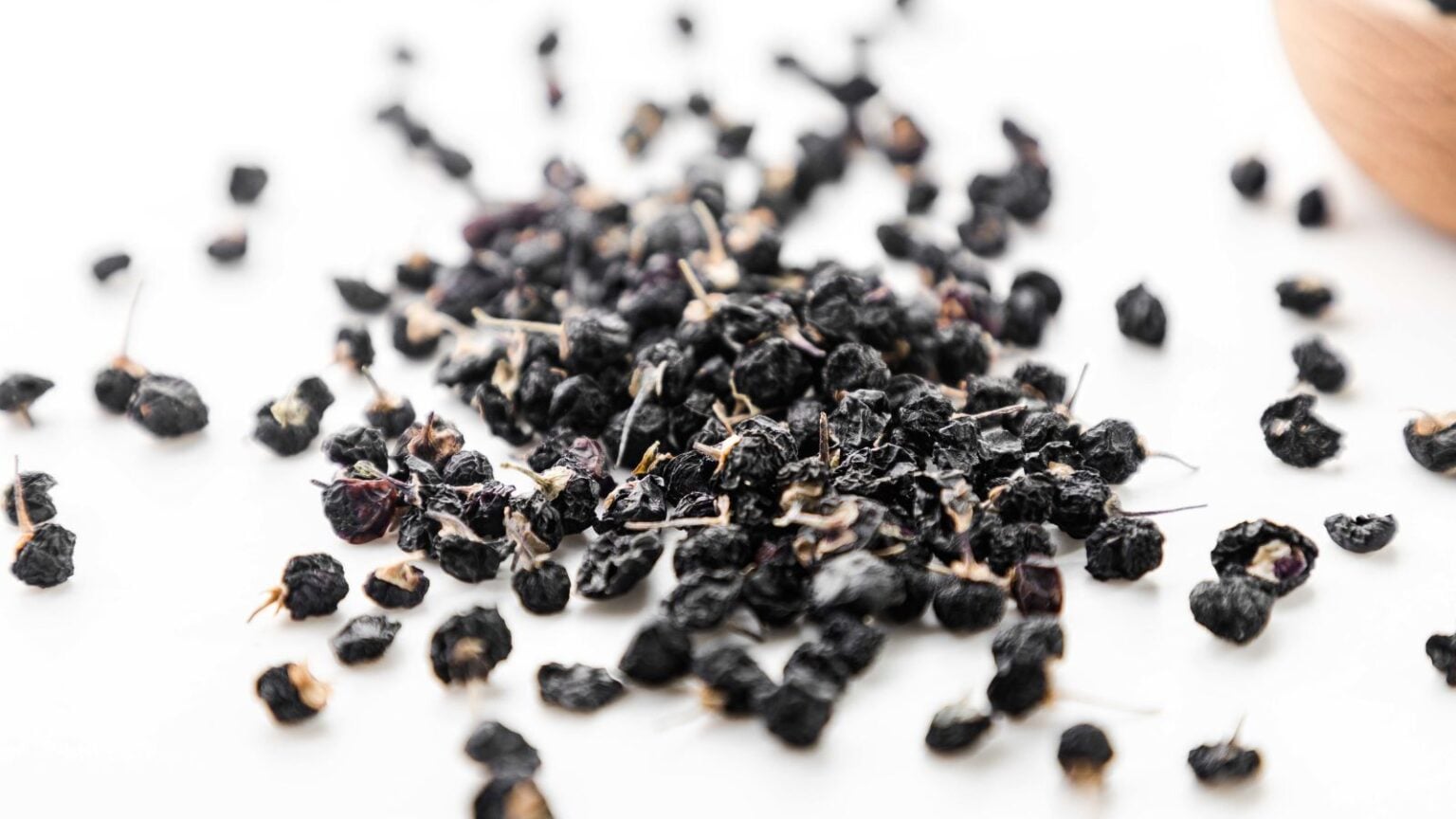 How to Plant, Grow, and Care for Goji Berry
