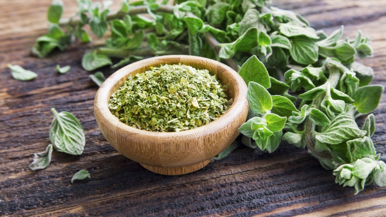 How to Dry Fresh Oregano: 7 Methods to Try