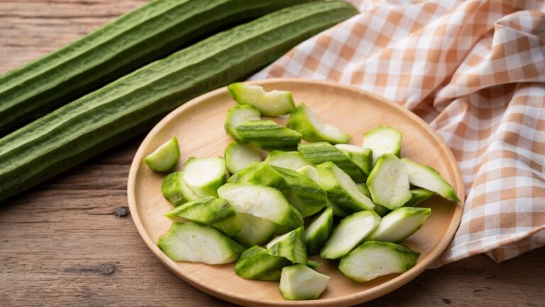 How to Plant, Grow, and Care for Luffa
