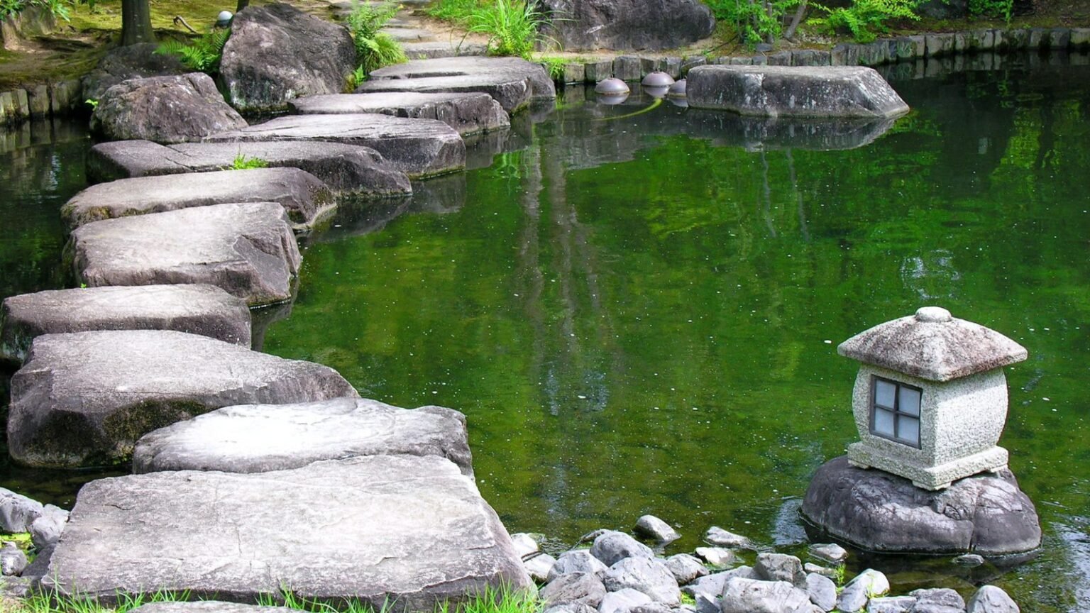 A Complete Guide to Japanese Zen Gardens - Epic Gardening