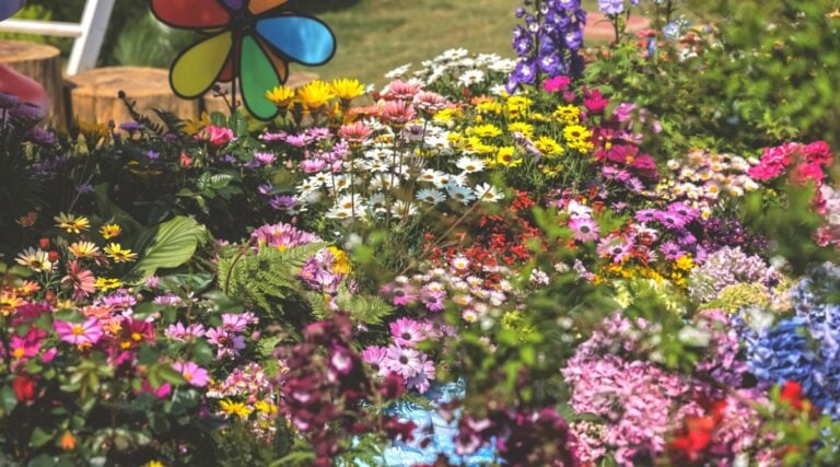 15 Different Ways to Attract Pollinators To Your Garden