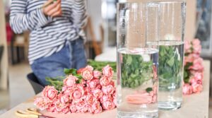 How to Make Cut Flowers Last Longer: 11 Pro Tips