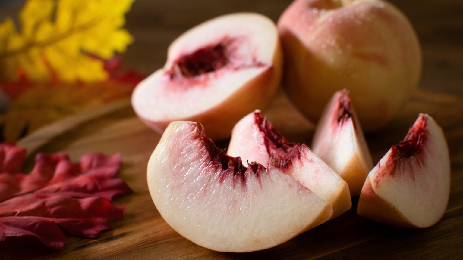 What’s the Difference Between Freestone and Clingstone Peaches?