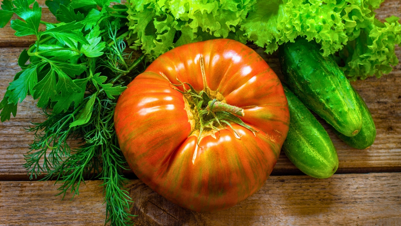 7 Colorful Tomatoes That Are Almost Too Pretty to Eat