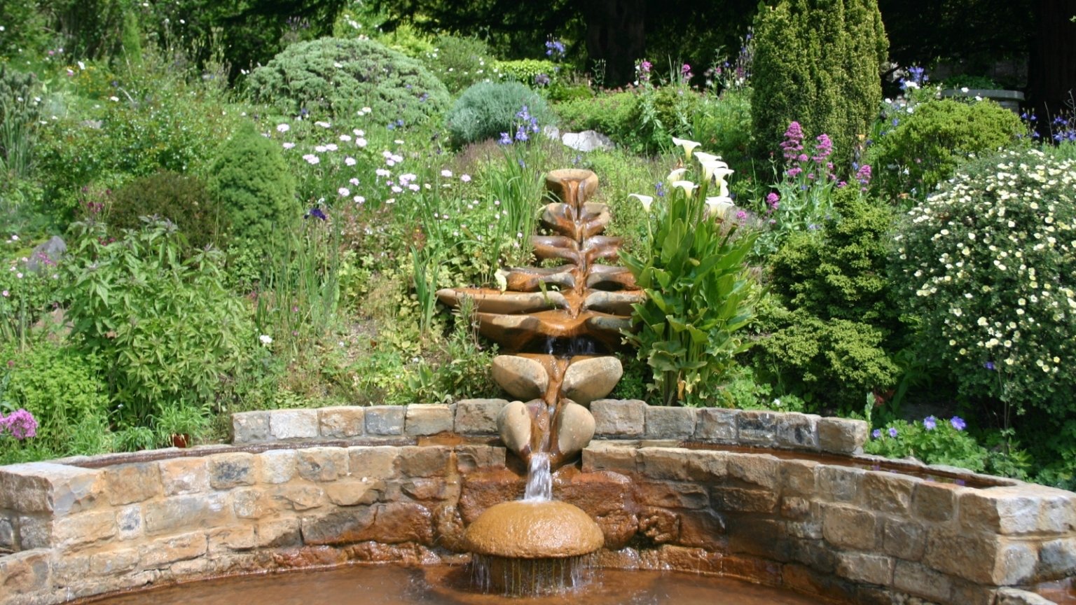 13 Raised Bed Garden Design Ideas