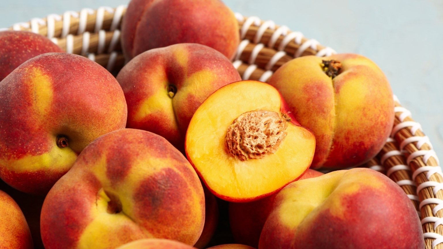 What’s the Difference Between Freestone and Clingstone Peaches?