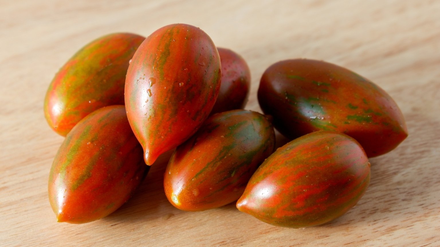 7 Unique and Unusual Tomatoes That Wow in the Garden