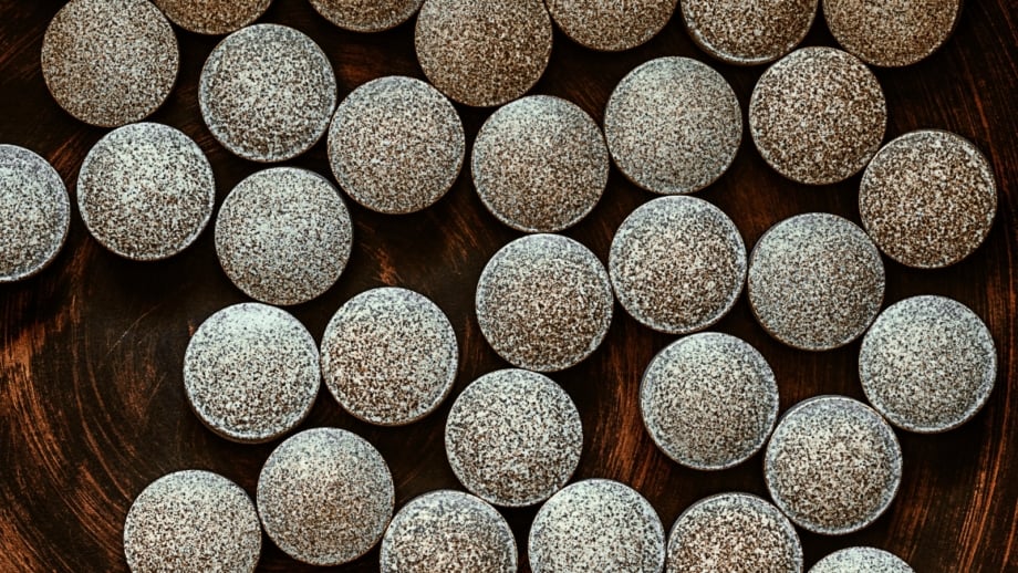How to Use Chelated Iron in the Garden