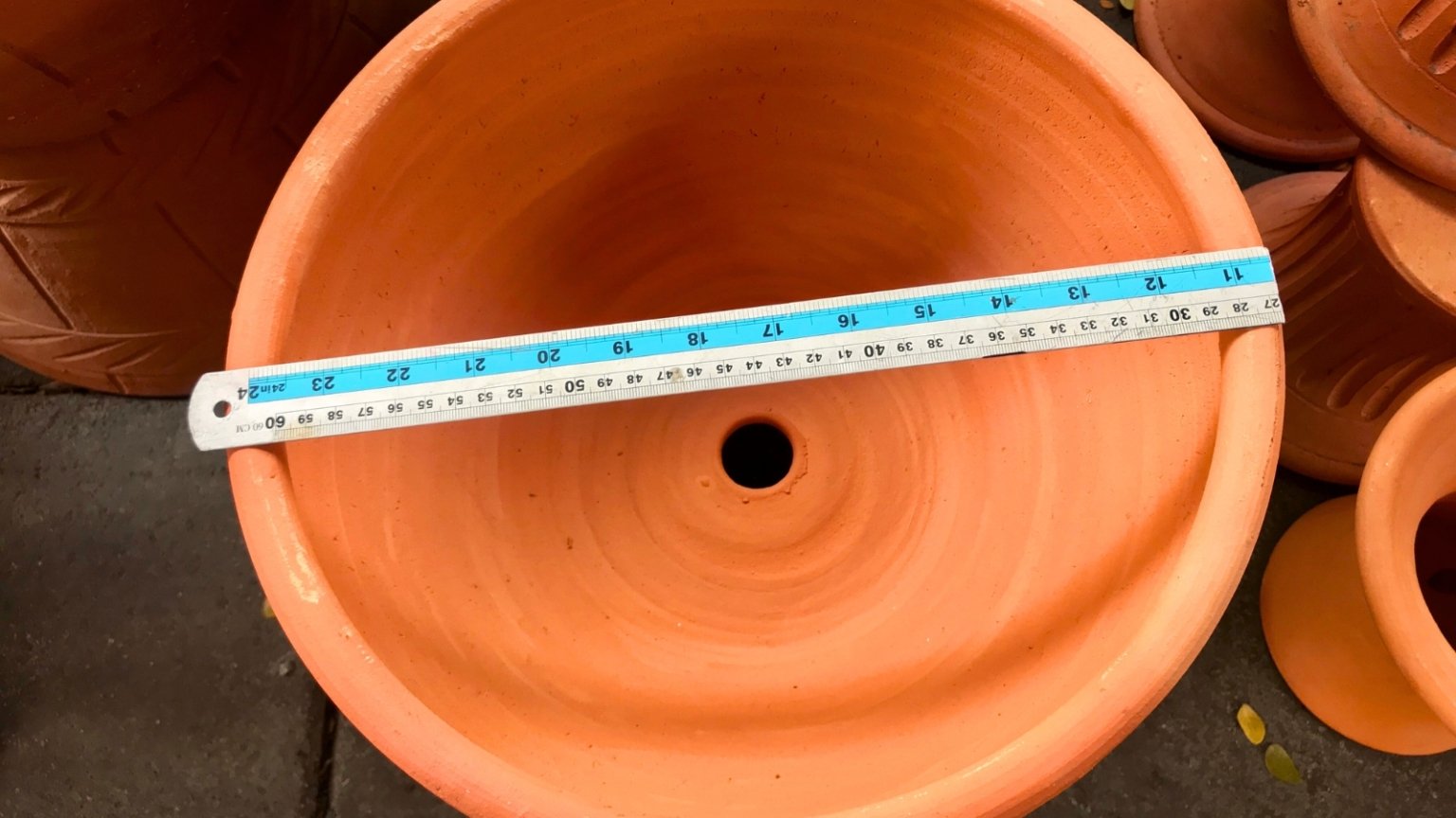 Filling Pots, Containers and Raised Beds: How to Use a Soil Calculator