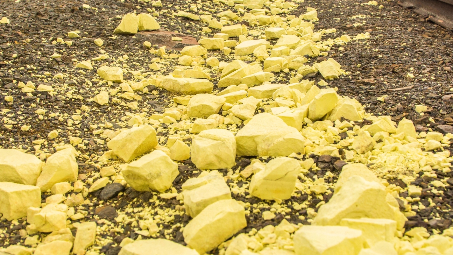 How to Lower Your Soil pH With Garden Sulfur