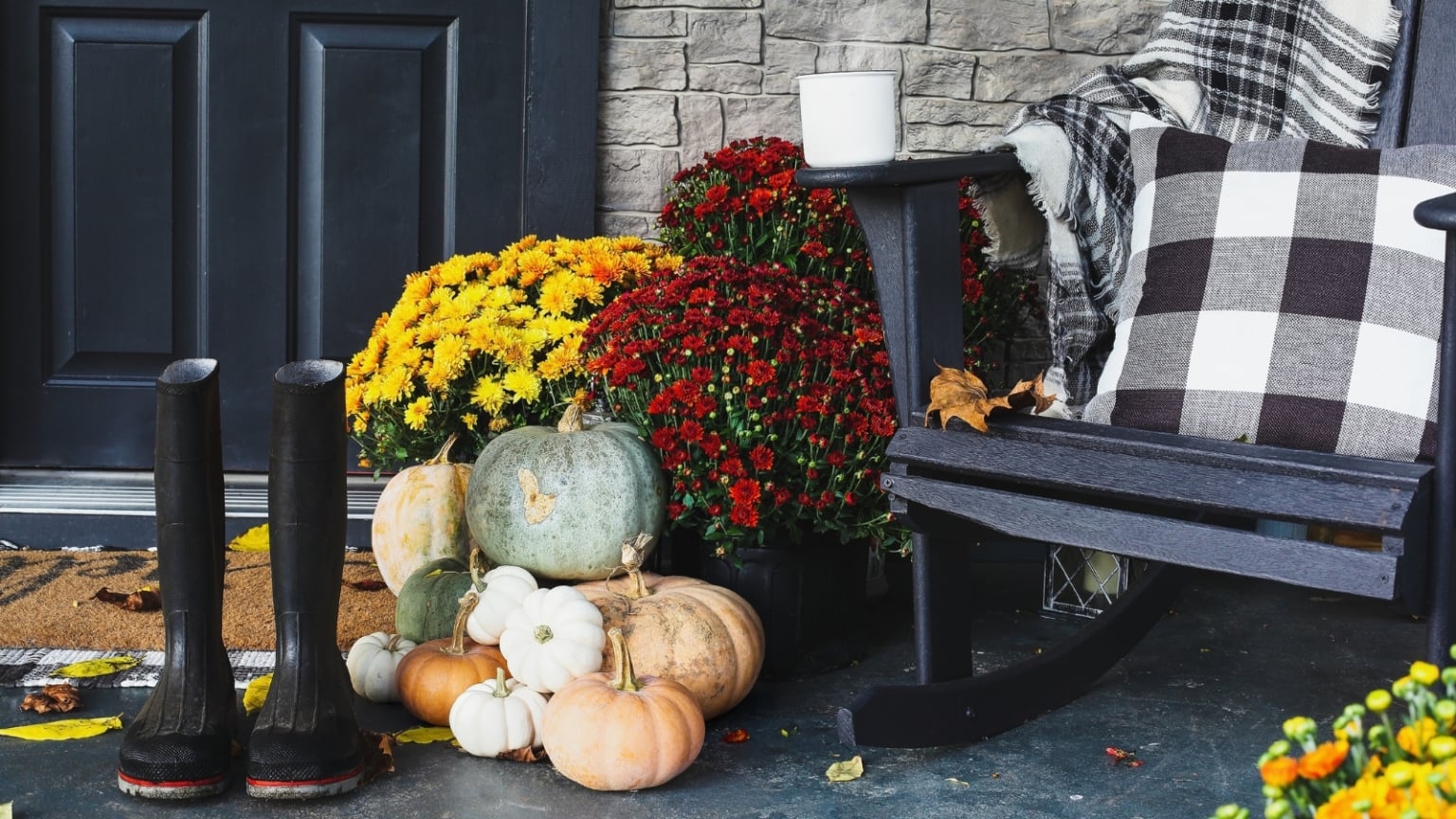 17 Fall Flowers to Beautify Your Front Porch
