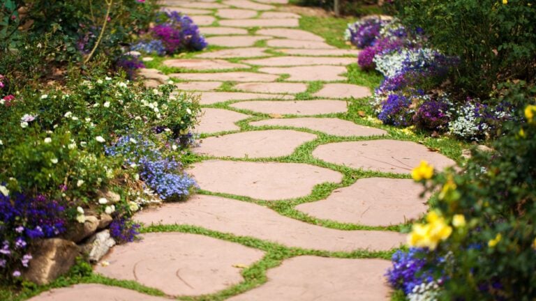 How to Design a Wheelchair-Accessible Garden Path