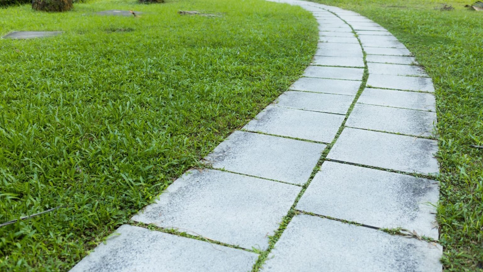 How to Design a Wheelchair-Accessible Garden Path