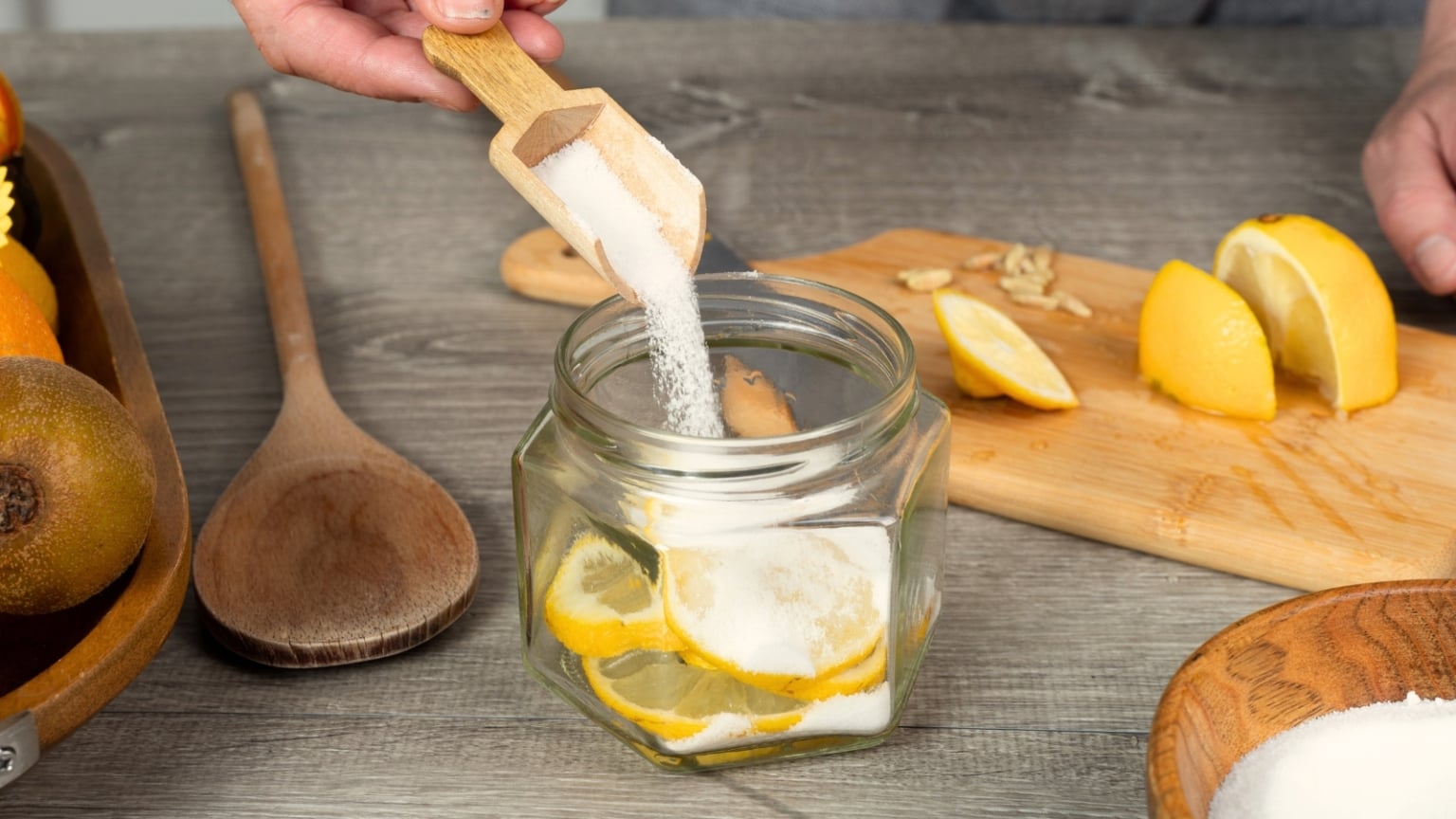 When and How to Harvest Lemons