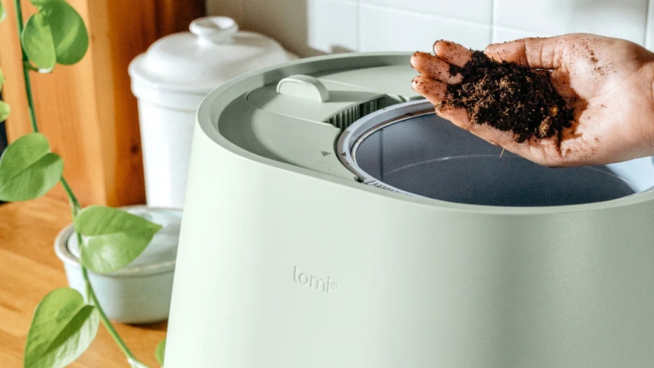 Lomi Compost: Reviewing the Lomi Composter