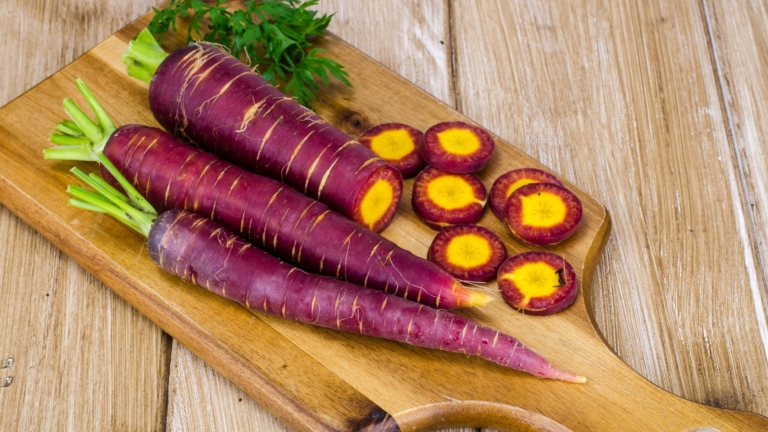 9 Colorful Carrot Varieties to Plant This Season