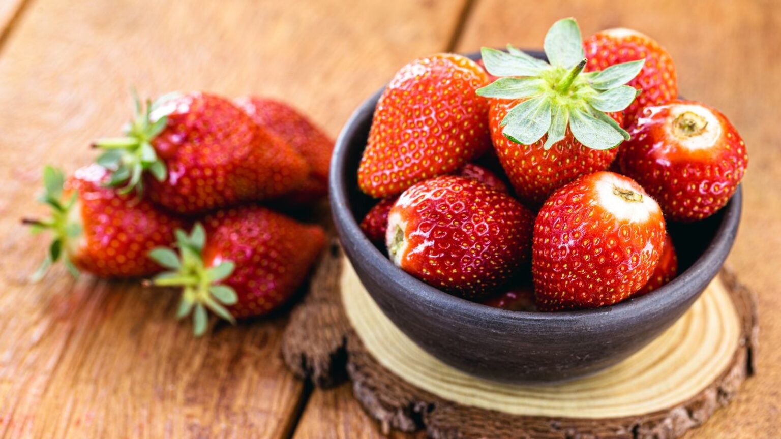 How to Plant, Grow, and Care for 'Albion' Strawberries