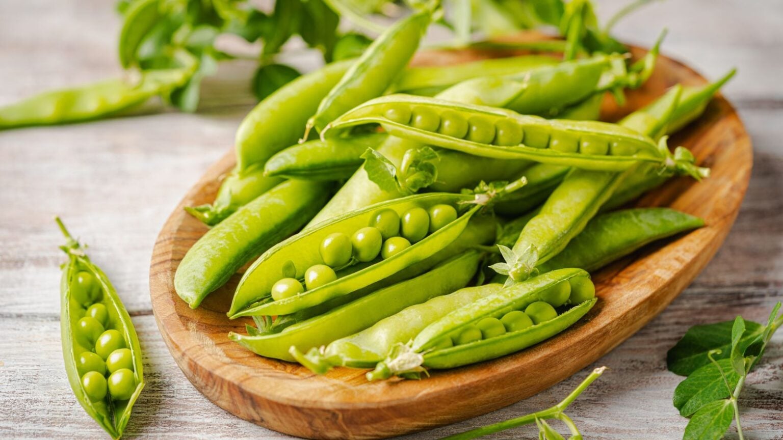 5 Reasons to Plant a Second Round of Peas in July