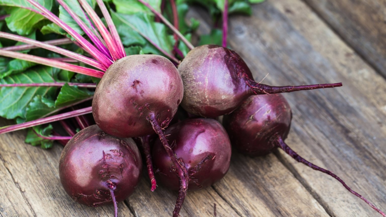Growing Beets: How To Get Big Beetroot Harvests - Epic Gardening